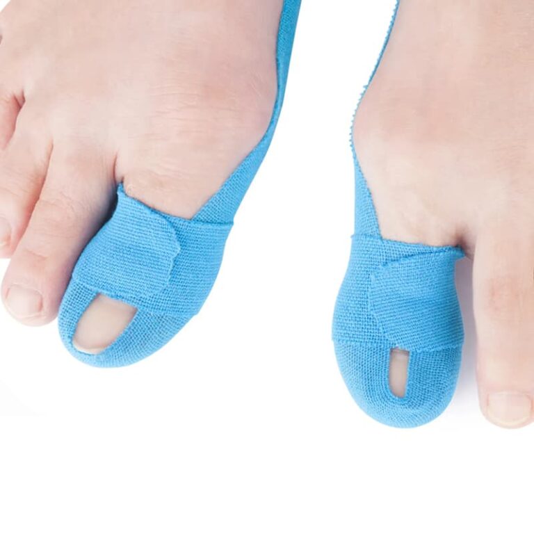How to use tape for toe to help your toe pain recover faster - AUPCON ...