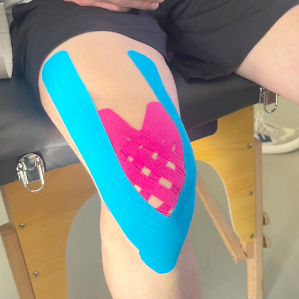 How To Use Kinesiology Tape For Torn Meniscus - Tutorial