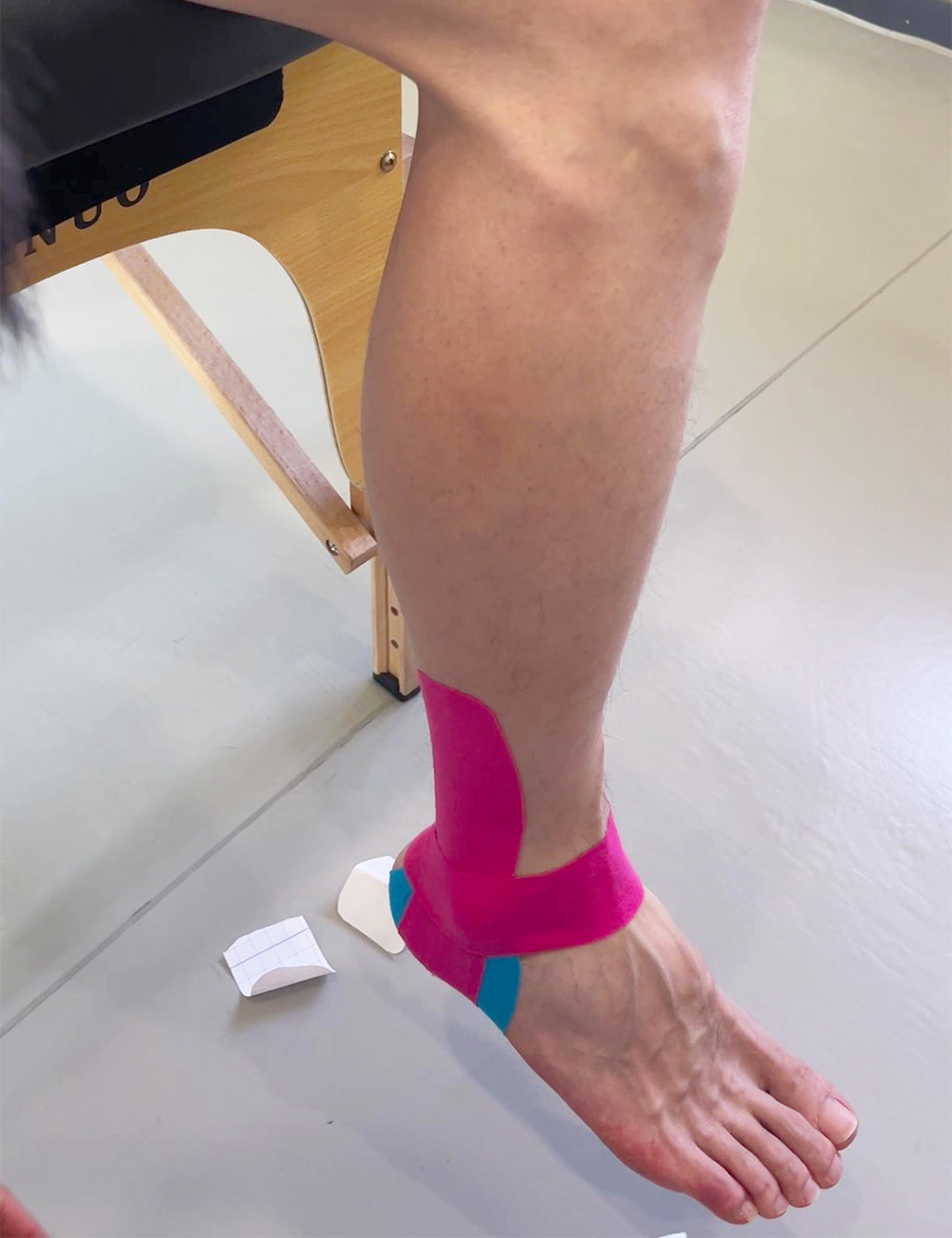 How To Use Kinesiology Tape for Knee Shoulder Ankle Wrist